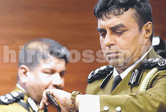 UPDATE: පොලිස්පති පූජිත් ජයසුන්දර අද හදිසියේම ගිය ගමන - Video - Poojith ...