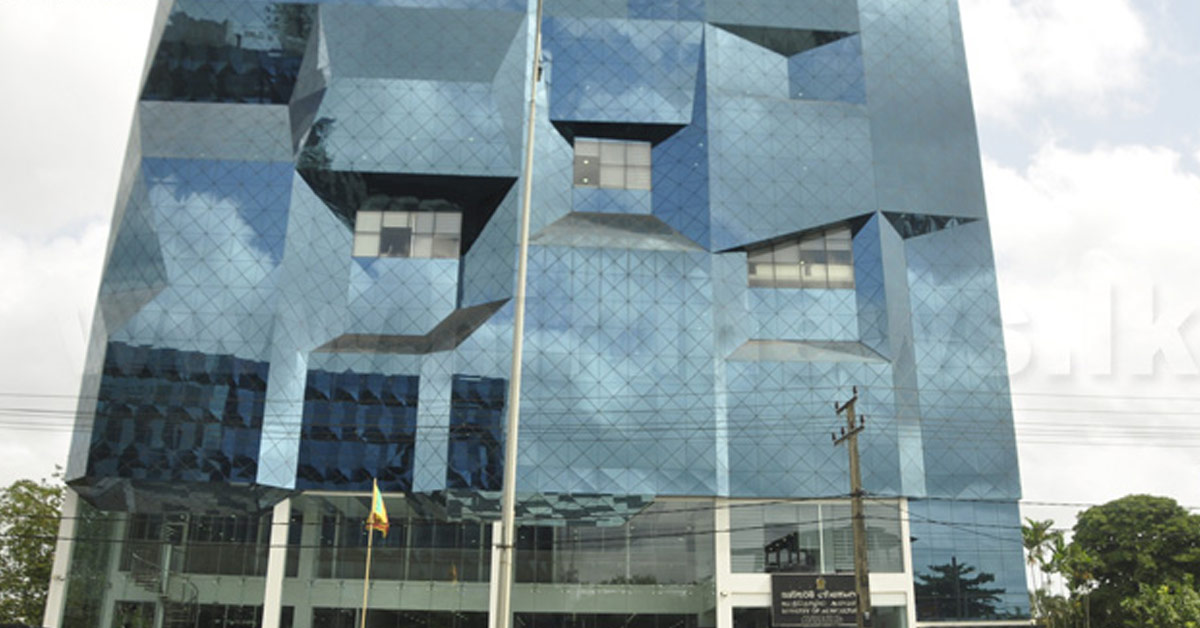රාජගිරියේ පෞද්ගලික ගොඩනැගිල්ලක පවත්වාගෙන යන කෘෂි කර්ම අමාත්‍යංශය යලි ...