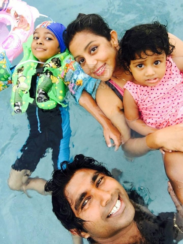කාලෙකින් එළියට ආව නිමන්ති පෝරගේ නිවාඩු ගත කරන්න ගියපු හික්කඩුව ටුවර් එක ...