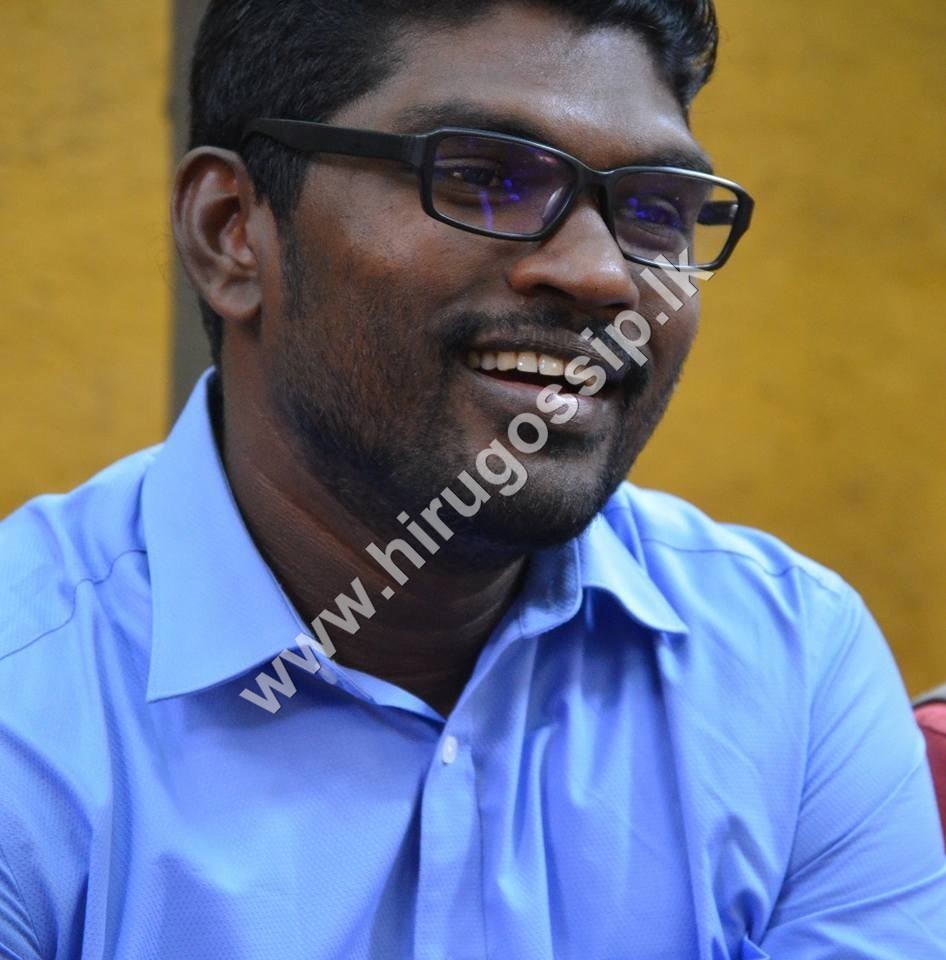 වනාන්තර විනාශ කරන මිනිසුන් ඉන්න රටේ අනාගතය වෙනුවෙන් පැළ බෙදාහරින වෛද් ...