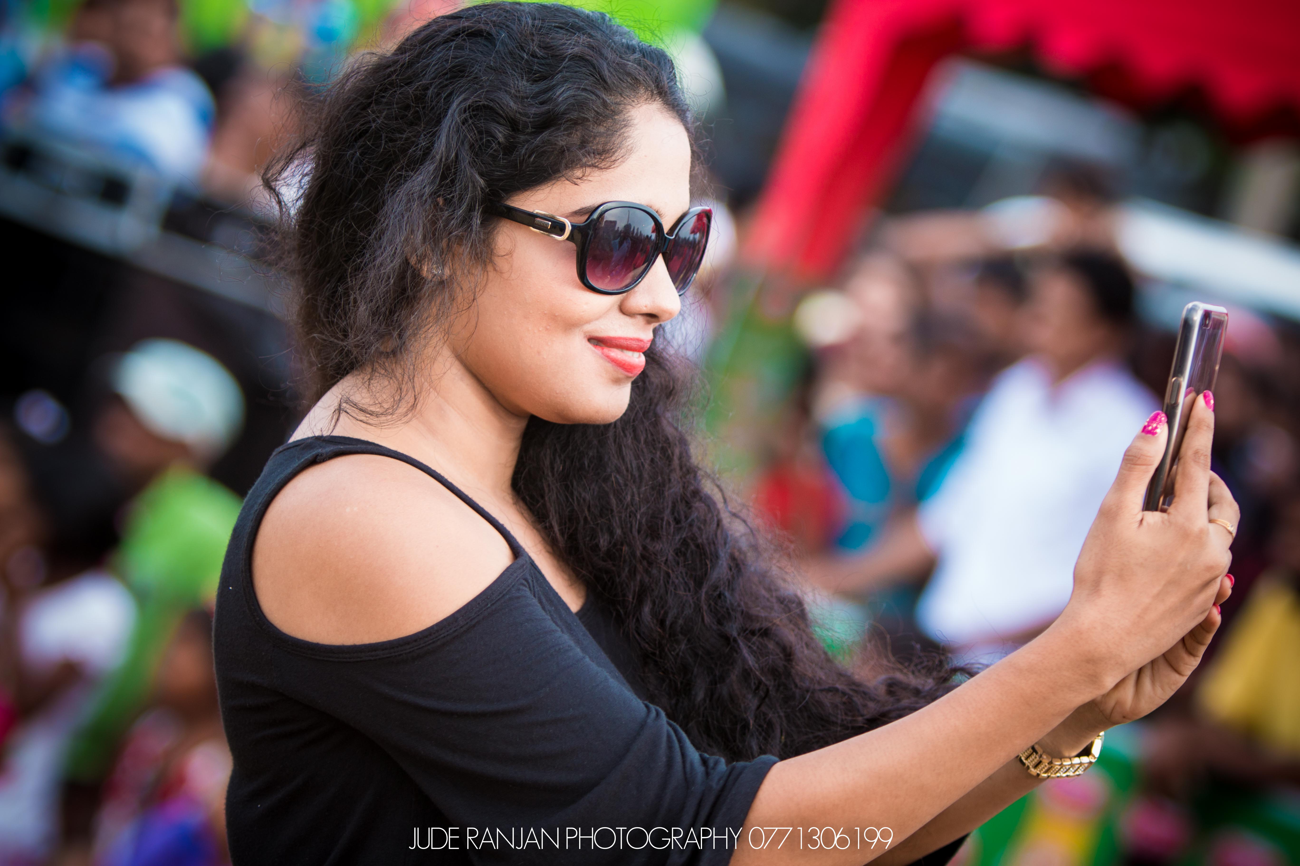 "සූප්පුවාට ගහන කනේ පාරවල් නම් ජීවිතේ කවදාවත් අමතක වෙන්නේ නැහැ" සිනෙති ...