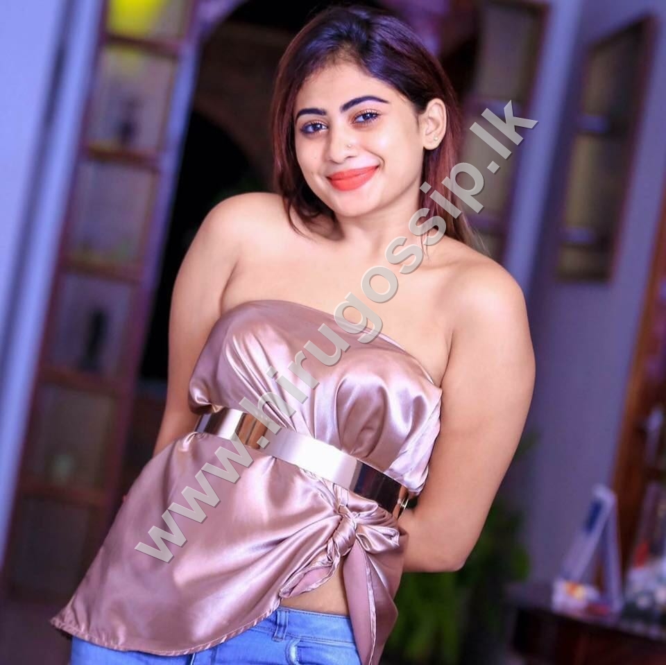 පියුමි හංසමාලිගෙ ඉන්ස්ටග්‍රෑම් ගිණුම ලංකාවෙන්ම 1ක වෙයි! - ලඟදිම රටින් පිටවෙන පියුමි ඒ ගැන කිව්වේ ...