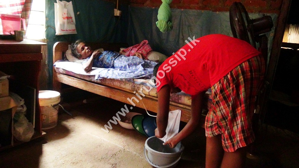 දරුණු රෝගයක් නිසා එක්තැන්වී සිටින මව පණ මෙන් රැක බලා ගන්නා පුංචි බෝසත් ...