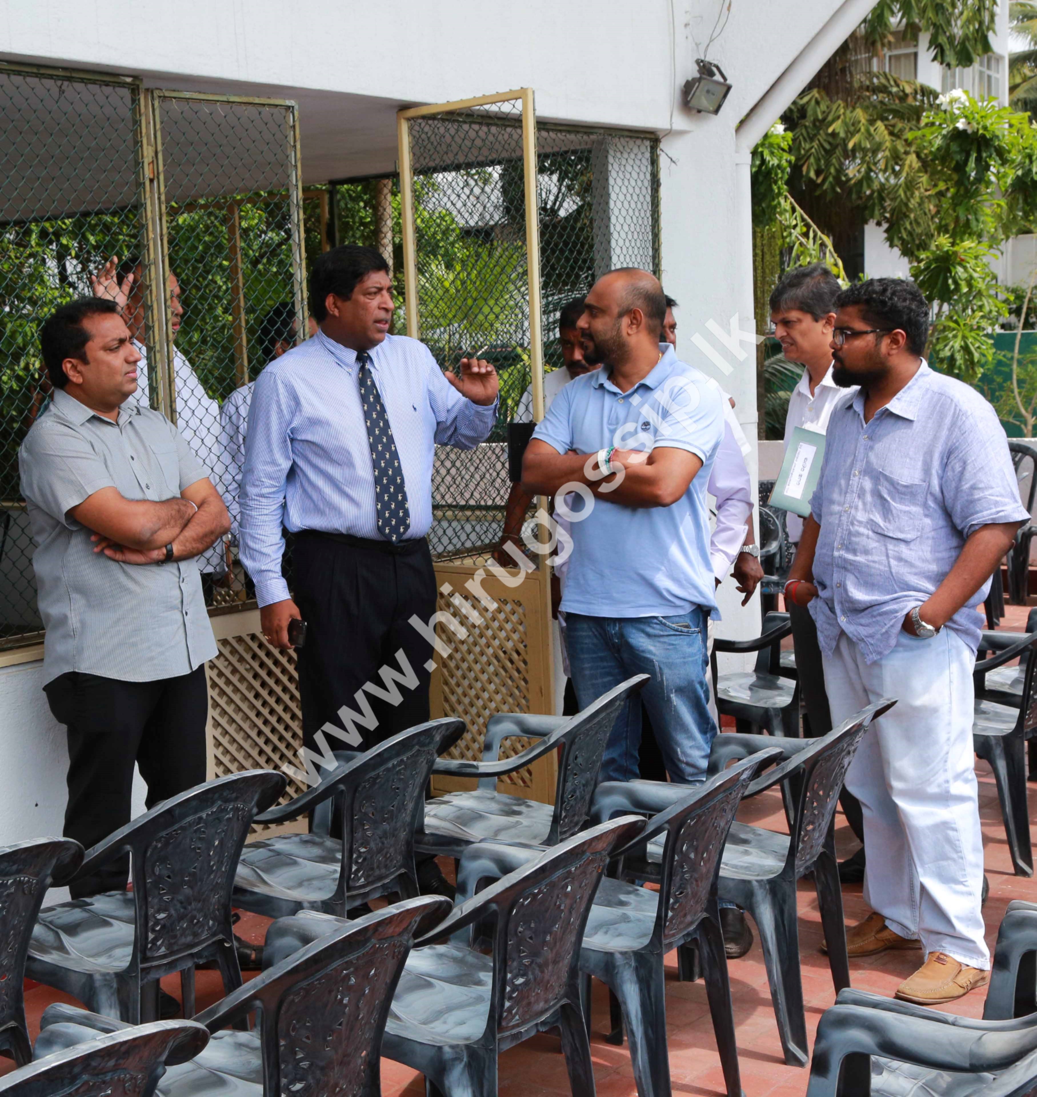 ජනබලය අද කොළඹට එද්දී එජාපය හෙට සිරිකොතට රැස්වෙයි - Video & Photos ...