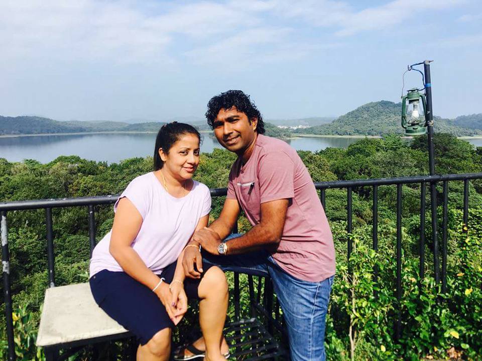 "ඇස් දෙකත් බැඳලා අතේ පොල්ලත් තිබුණා, කනා මුට්ටියට ගහන්න අත උස්සද්දී මගේ ...