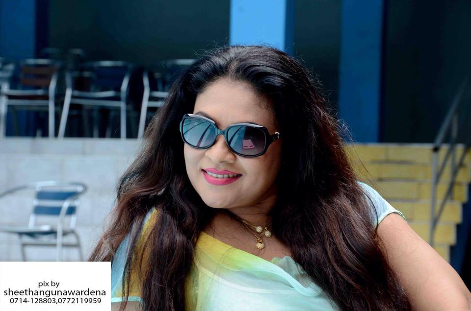 "කසාද බඳින්නත් ඕනෑ. හැබැයි... ගැළපෙන කෙනෙක් නොලැබුණොත් මම නොබැඳ ඉන්නත් ...