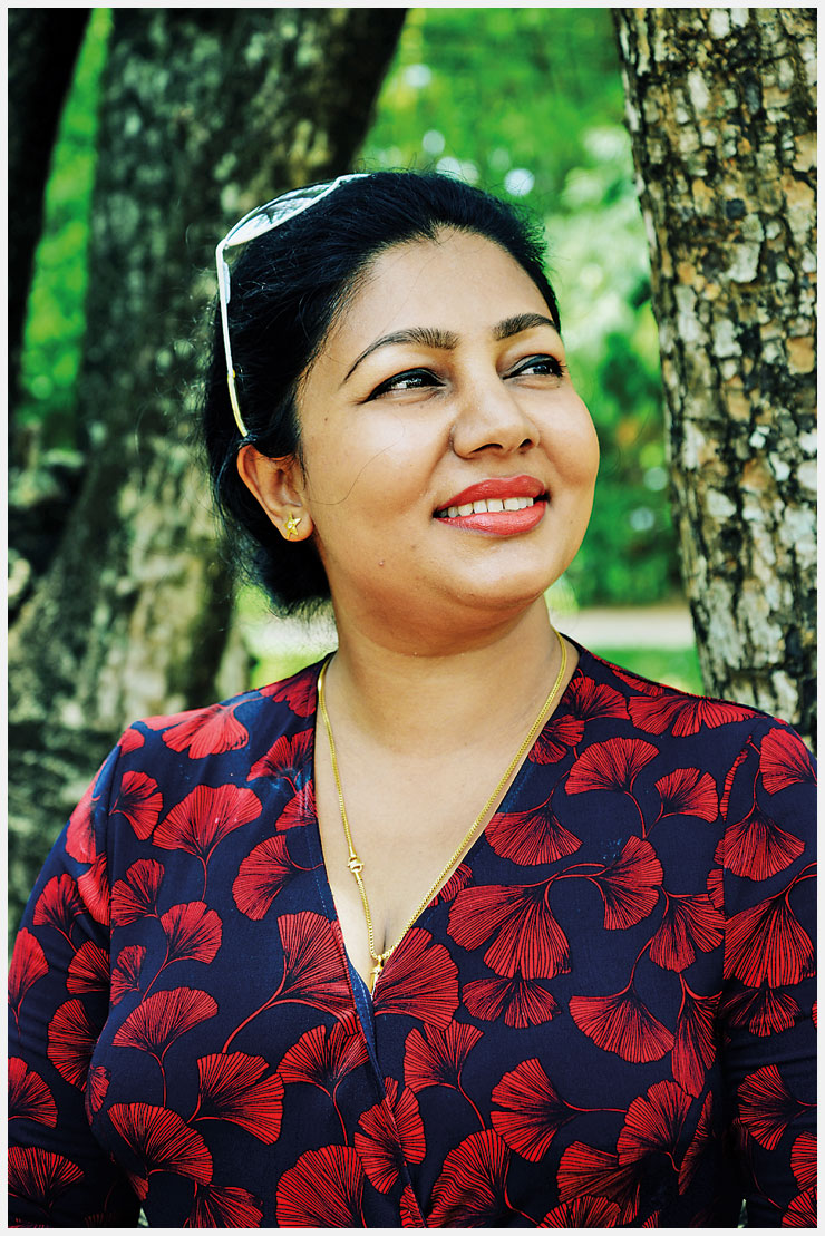 "මගේ දික්කසාද නඩුව වසර පහකට ආසන්න කාලයක් තිස්සේ තවම ඇදි ඇදී යනවා ...