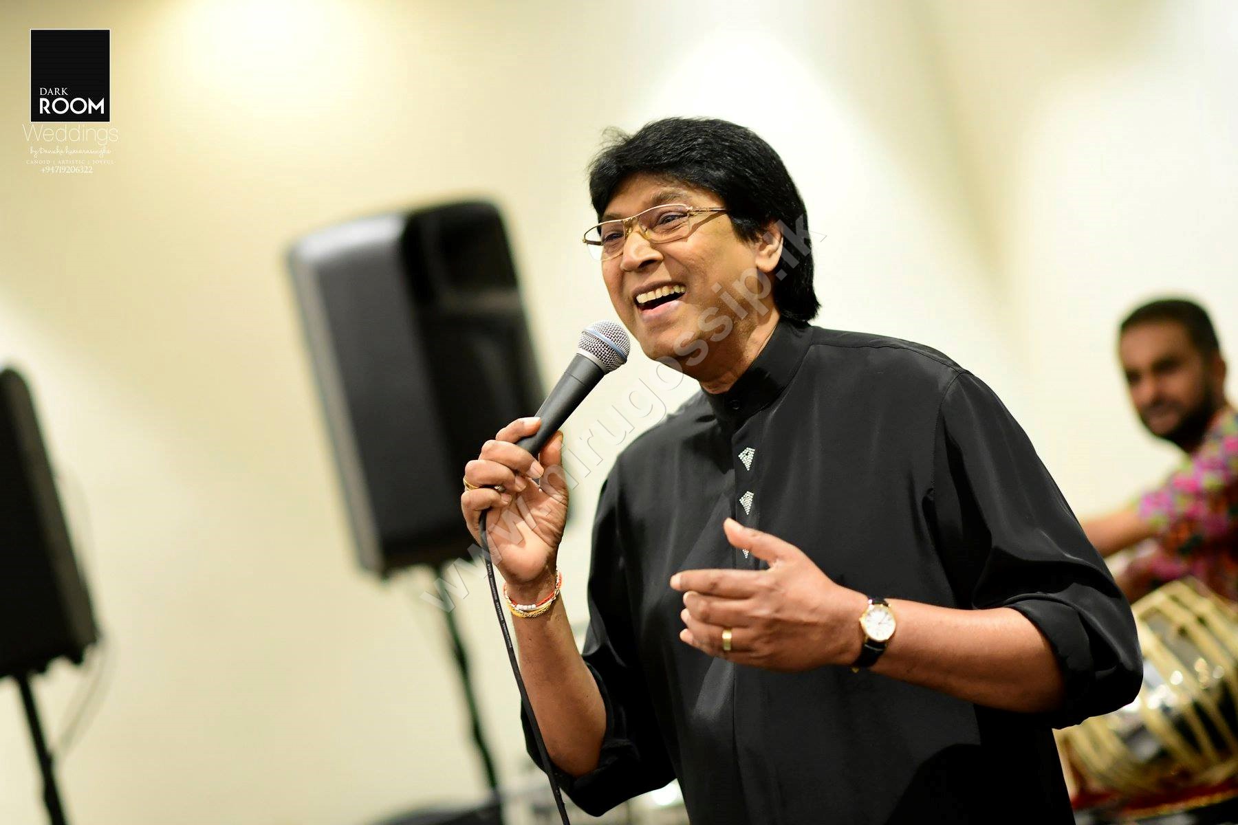 ප්‍රවීණ ගායක වික්ටර් රත්නායක ශුරීන් ගායක ගායිකාවන් රැසක් එකතුකරගෙන 77 ...