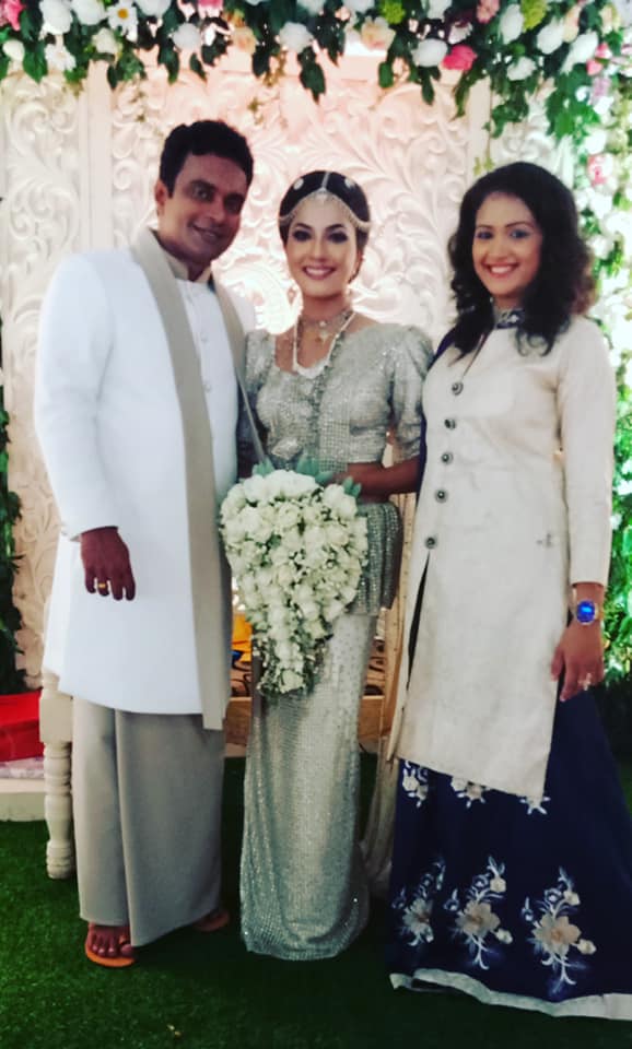 මංජුල මොරගහ යුගදිවියට - Photos - Manjula Moragaha - Hiru Gossip, Lanka ...