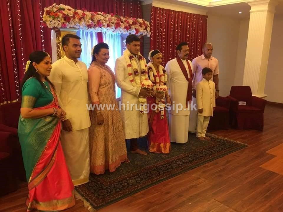 පසුගියදා යුග දිවියට පිවිසුණු රෝහිත - ටට්යානා යුවළ අද මයුරපති කෝවිලේදී ...