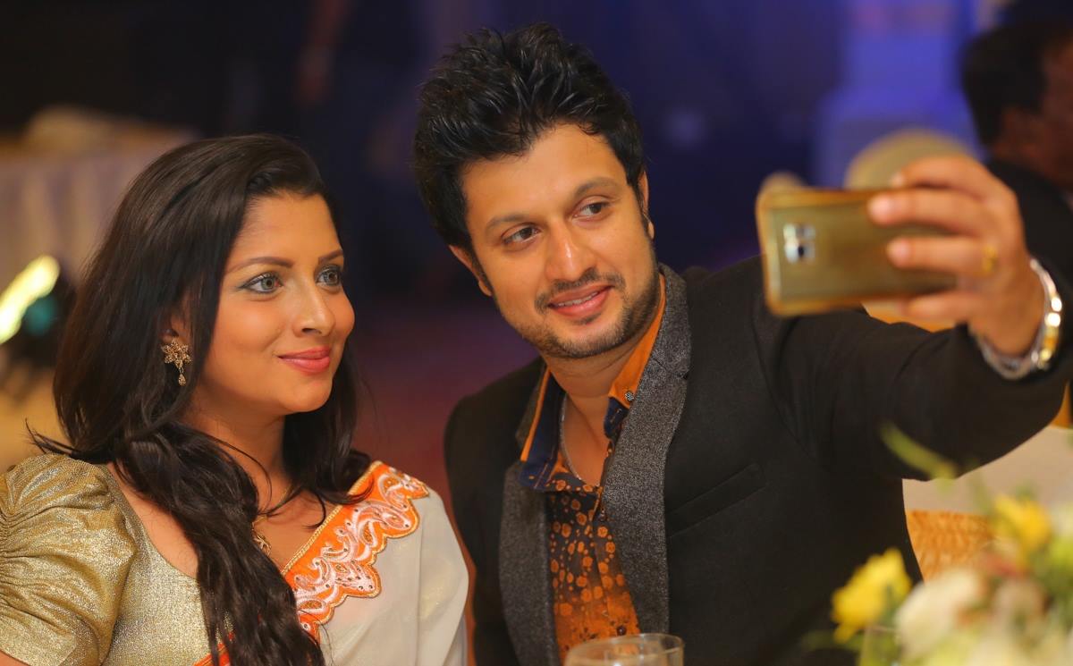 "ඒ ගැන දුකක් තියෙනවා, නමුත් ඊට වඩා වටිනා සම්පතක් මං ළඟ දැන් තියෙනවා ...