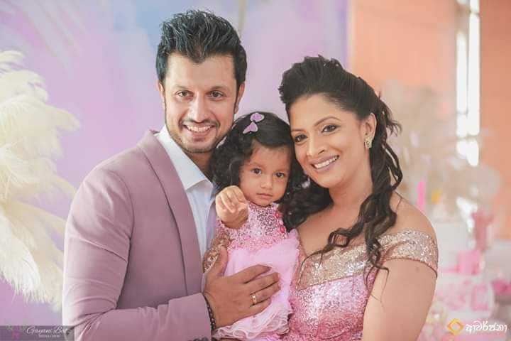"ඒ ගැන දුකක් තියෙනවා, නමුත් ඊට වඩා වටිනා සම්පතක් මං ළඟ දැන් තියෙනවා ...