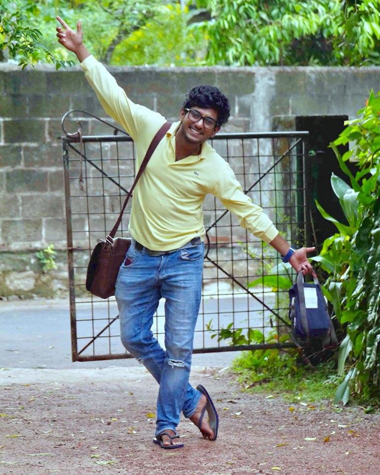 "මම ඉගෙන ගත්තේ හරි අමාරුවෙන්. මම වින්ද දුක මම දන්නවා" - රංගන ක්ෂේත්‍රයට ...