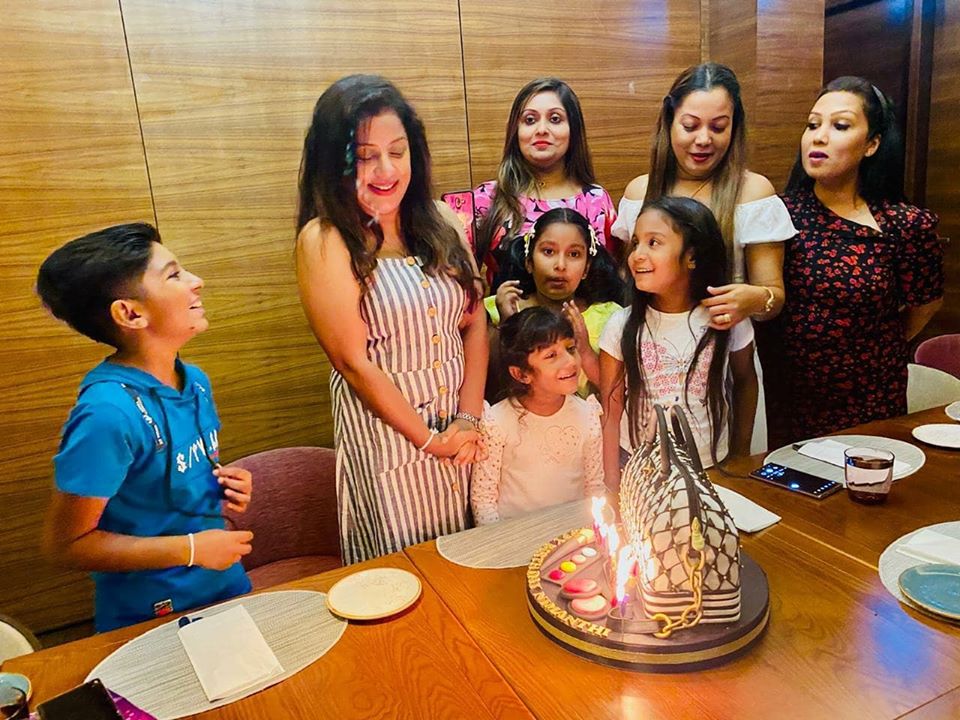 ජනප්‍රිය නිලි නිමන්ති පෝරගේ, උපන්දිනය සැමරූ හැටි මෙන්න - Photos ...