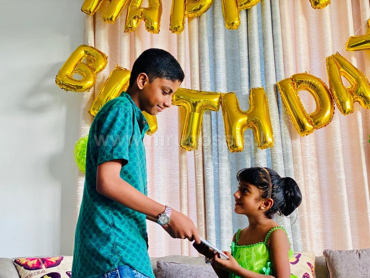 ජනප්‍රිය රංගන ශිල්පිනියක මෙන්ම ටෙලි නාට්‍ය නිෂ්පාදිකාවක වන නිමන්ති ...