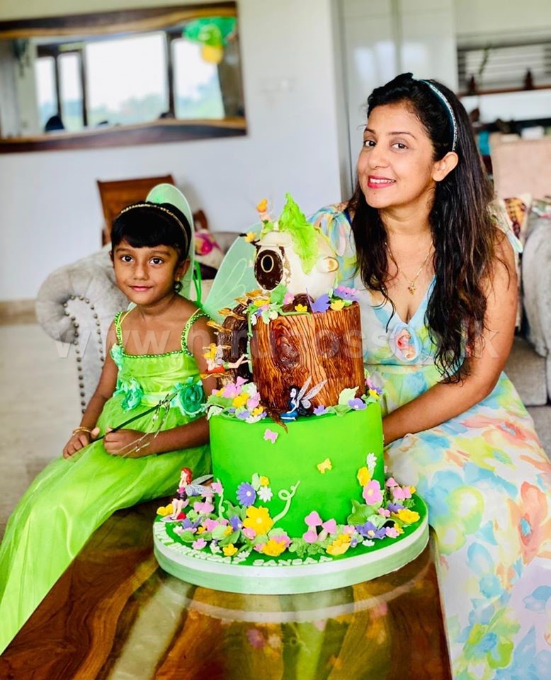 ජනප්‍රිය රංගන ශිල්පිනියක මෙන්ම ටෙලි නාට්‍ය නිෂ්පාදිකාවක වන නිමන්ති ...