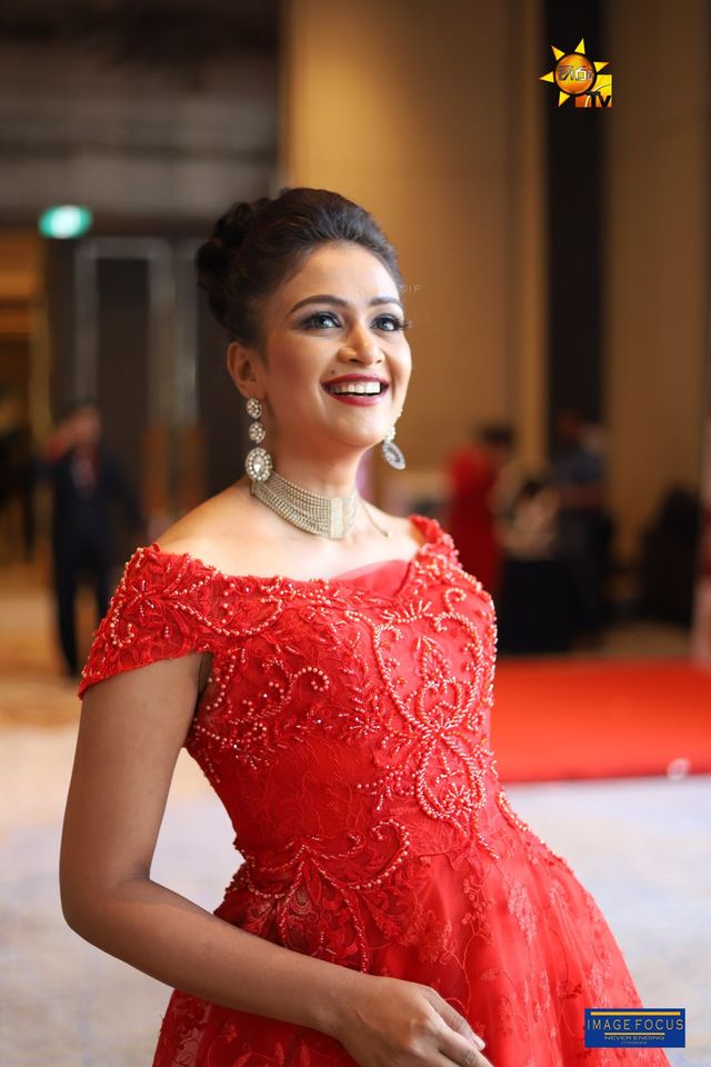 "ඒ පසුබිමත් එක්ක මම දැනගත්තා මේ සමාජය තුළ හැසිරෙන්නේ කොහොමද කියලා ...