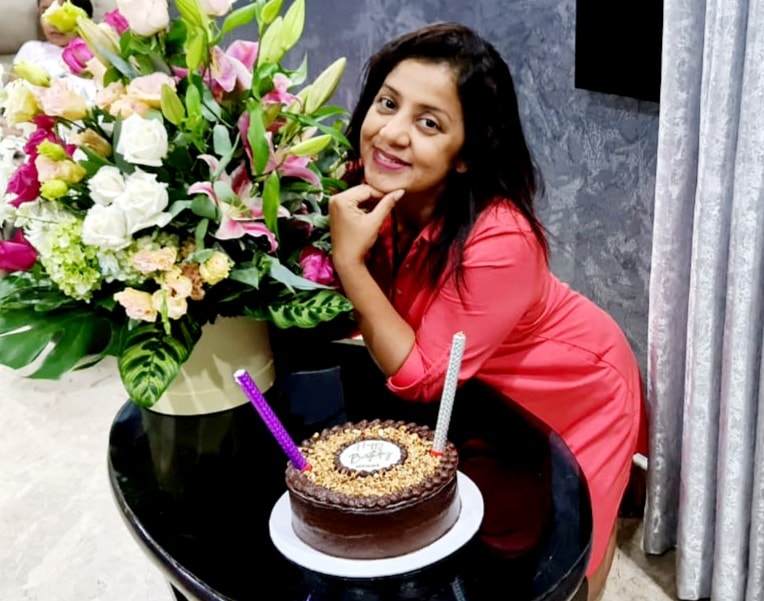 ජනප්‍රිය රංගන ශිල්පිනී නිමන්ති පෝරගේ උපන් දිනය සැමරූ හැටි මෙන්න ...