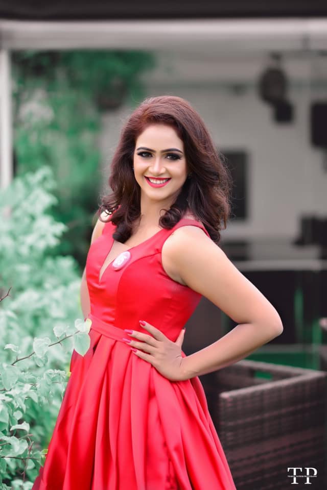 "කොටට ඇඳුම් ඇදලා මට ප්‍රසිද්ධ වෙන්න වුවමනාවක් නැහැ, ඒ චරිත මම භාර ගත්තේ ...