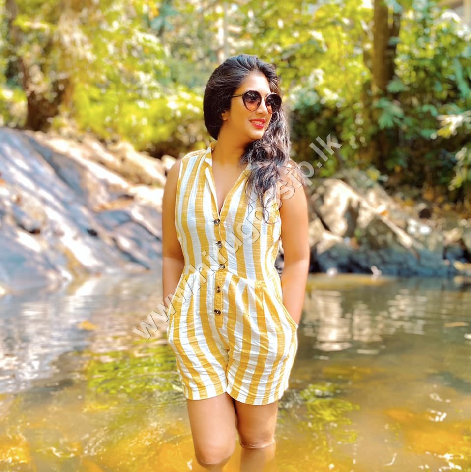 "ලැබෙන වටිනාකම ගැන නම් සතුටුයි, වැඩිය උඩ යන්නේ නෑ..." - සෙනාලි ෆොන්සේකා ...