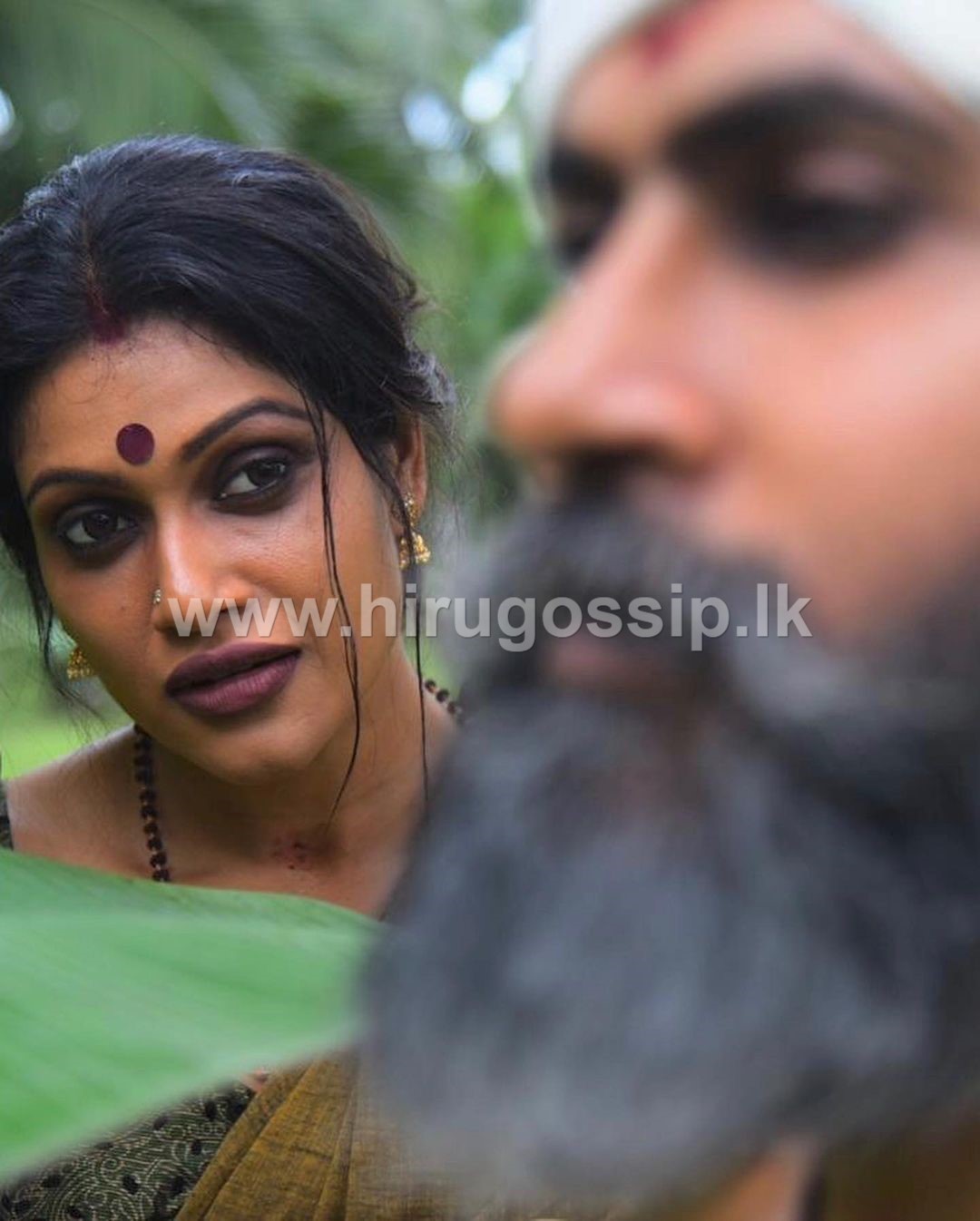 නිතරම අලුත් දේවල් අත්හදා බලන රංගන ශිල්පිනි චුලක්ෂි රණතුංගගේ අලුත් වැඩක් ...