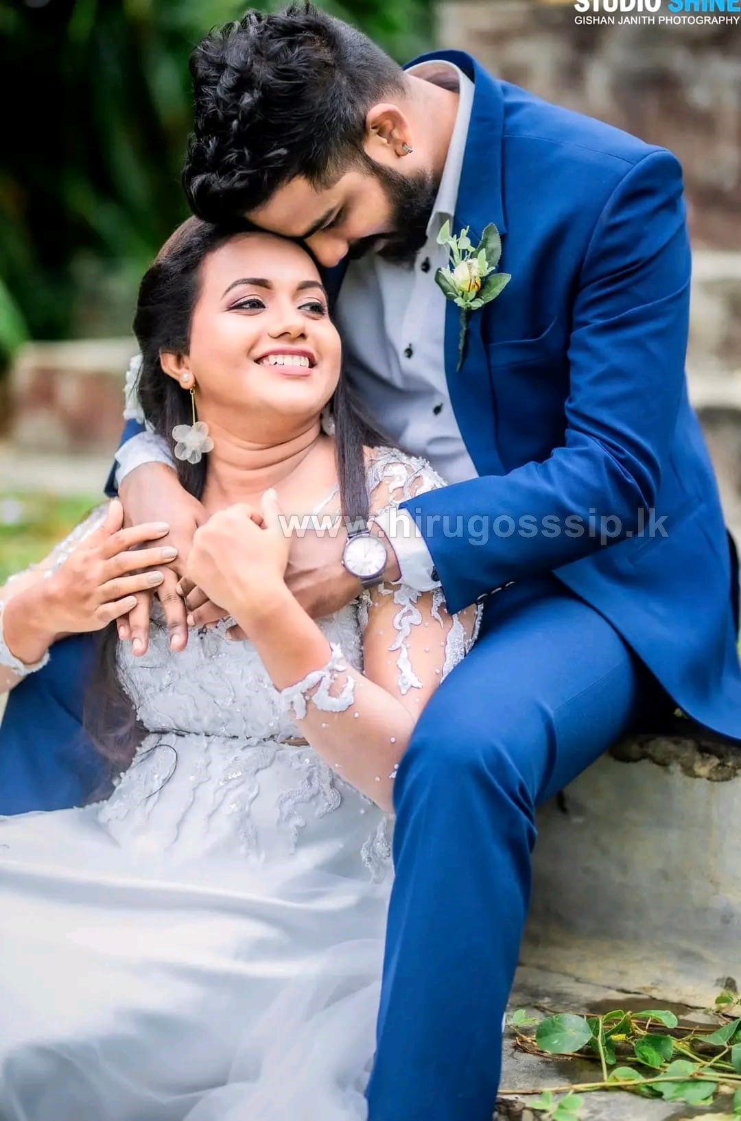 අත්සන් කරන්නද තියෙන්නෙ?” අහලා, ජාත්‍යන්තරයටත් ගිය, බුකියම කතා කරන ඒ ...