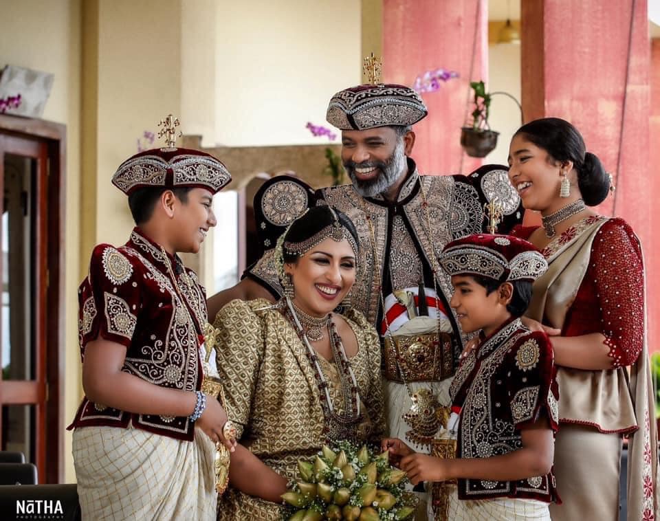 "අදට අපේ ගමනට අවුරැදු 17ක්..." "ආ මග කෙටි, යා යුතු ගමන ඉතාමත් දුරයි ...
