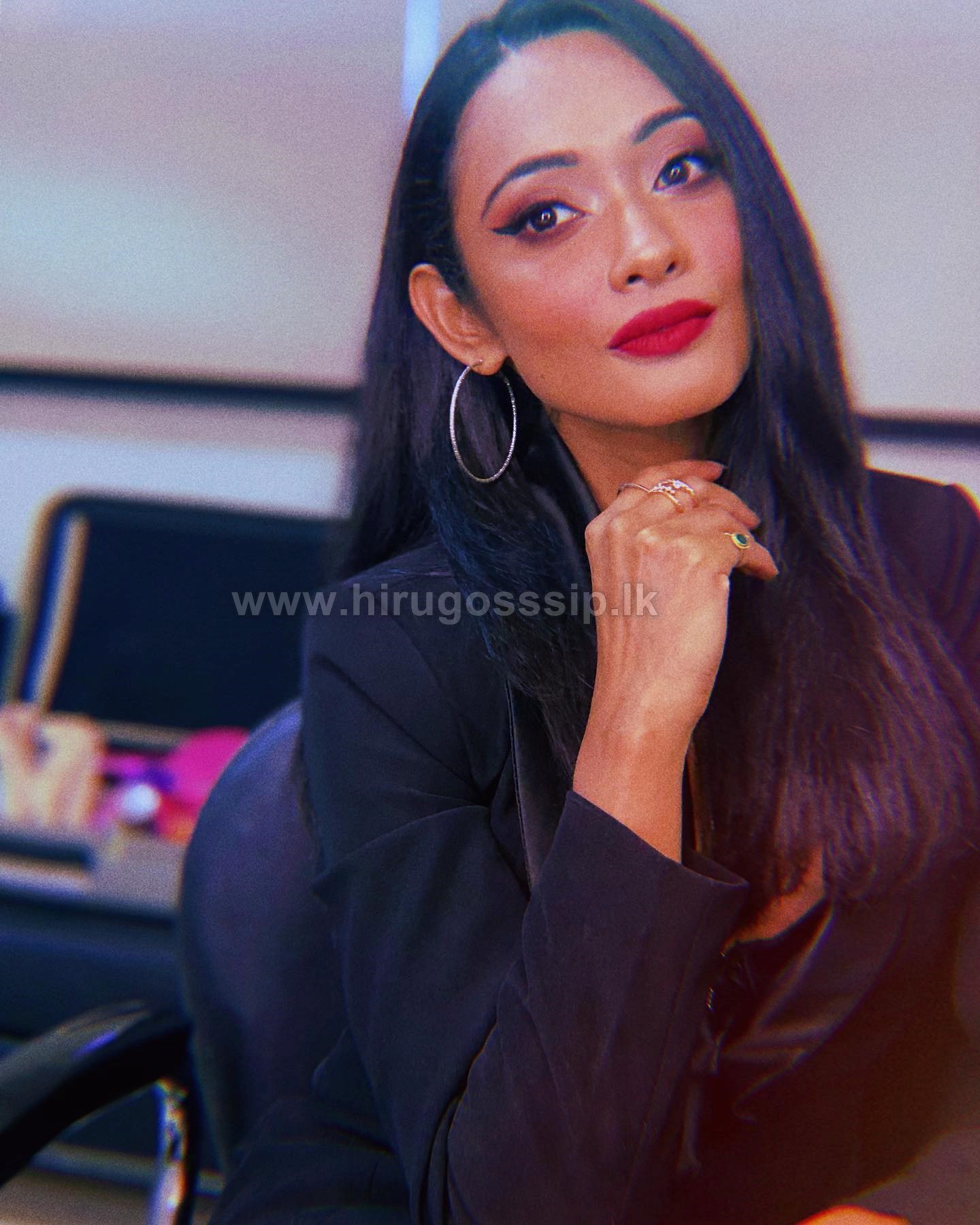 ඒ වගේ දර්ශන රූගත කරද්දී විශ්වාසයක් තියෙන්න ඕනි සෙට් එක ඇතුළේ දී ...