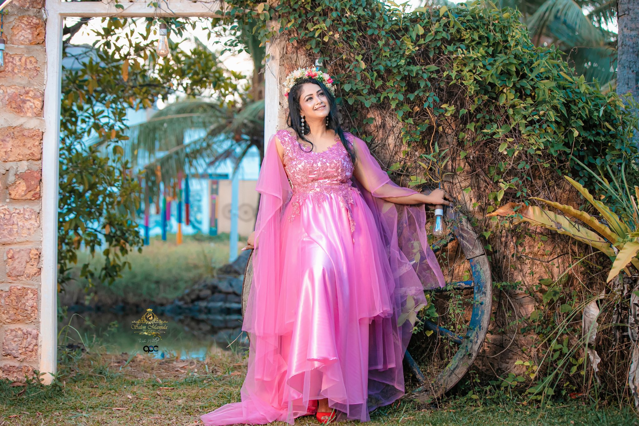 සුරංගනාවියක්ද මේ ! අද උපන්දිනය සමරන සුන්දර අශිකා... අම්මයි දූයි ...