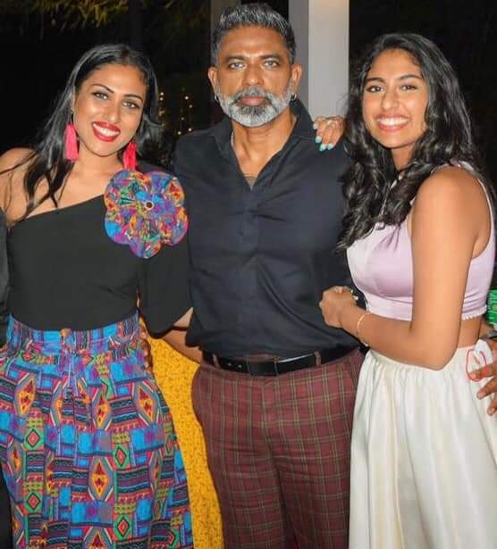 එයාට තියෙන්නේ අමුතු ලස්සනක් නේද? හැමෝම ආදරේ කරන හෙක්ටර් ඩයස් රූමත් ...