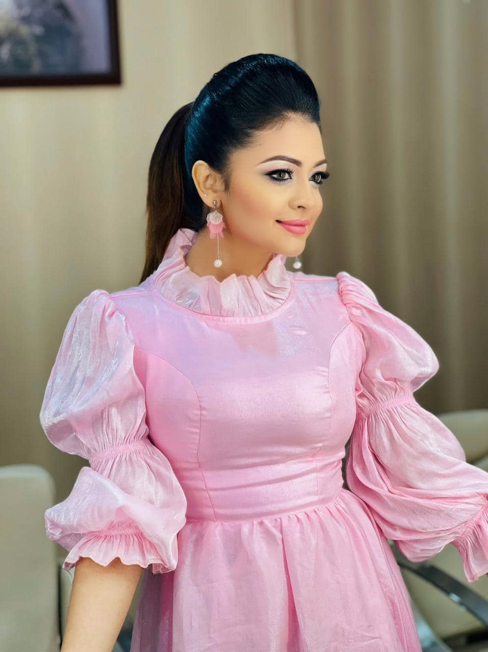 ලස්සන රෝස මලක් වගේ එයා.. සුන්දර රුක්ෂානාගේ, හැඩ ! - Photos - Rukshana ...