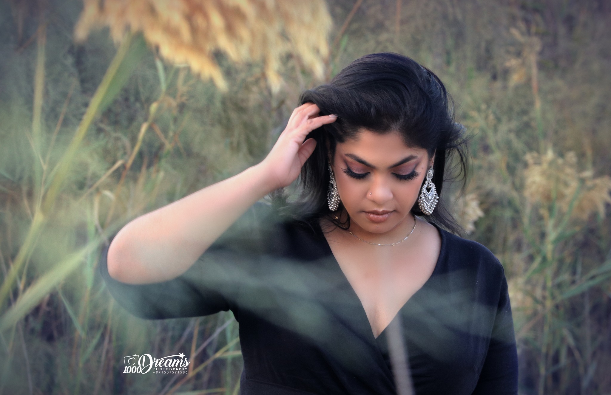 "දැනෙනවා නම් ඉන්නවා නම් - සුහද පිළිගන්න මේ ආදරේ... හිතෙනවා නම් පෙනෙනවා ...