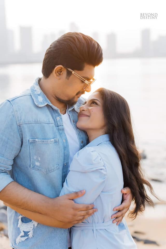 "සුභ මංගලම් මගේ නංගී...." අද යුගදිවියට පිවිසි ආදරණීය නංගීට, අක්කා තැබූ ...