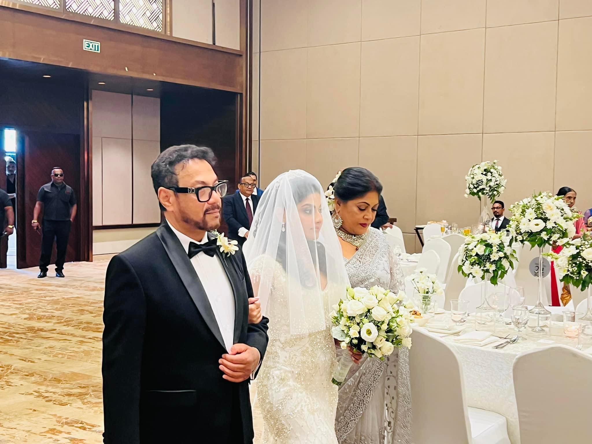 රූකාන්ත ගුණතිලකගේ ලස්සන දෝණි බටහිර මනාලියක් ලෙසින් සනුකගේ ආදරණීය බිරිඳ ...