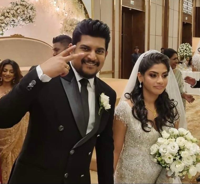 රූකාන්ත ගුණතිලකගේ ලස්සන දෝණි බටහිර මනාලියක් ලෙසින් සනුකගේ ආදරණීය බිරිඳ ...