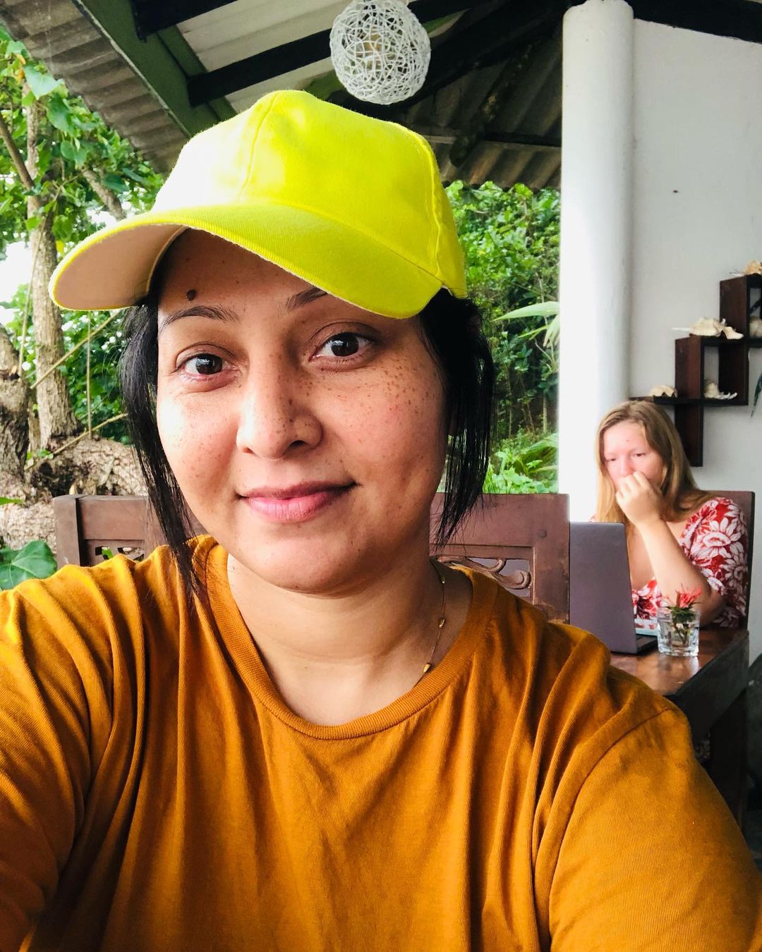 කොහෙද කොහෙද මේ, කට්ටියම ගිහින් තියෙන්නේ.... සුන්දර උදයන්තිගේ, ආදරේ ...