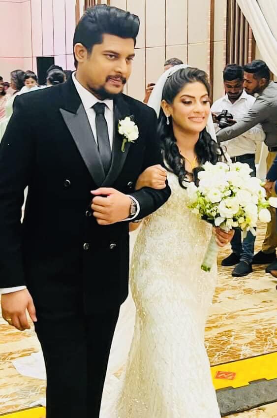 "හැමදාම ආදරෙන් ඉන්න පුතේ..." සනුකගේ පියා සංගීත් වික්‍රමසිංහ පුතුගේ ...