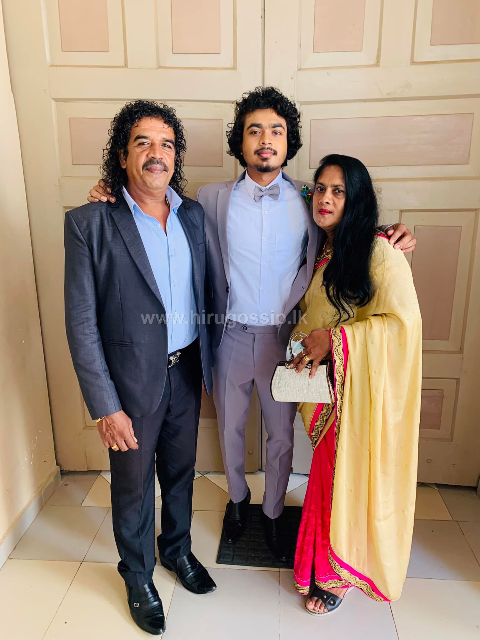 ප්‍රසංග වේදිකාවේ වැඩකරු, ගායක කිංස්ලිගේ පුත්‍රයා අලුතින් බස්සපු වන්ඩිය ...