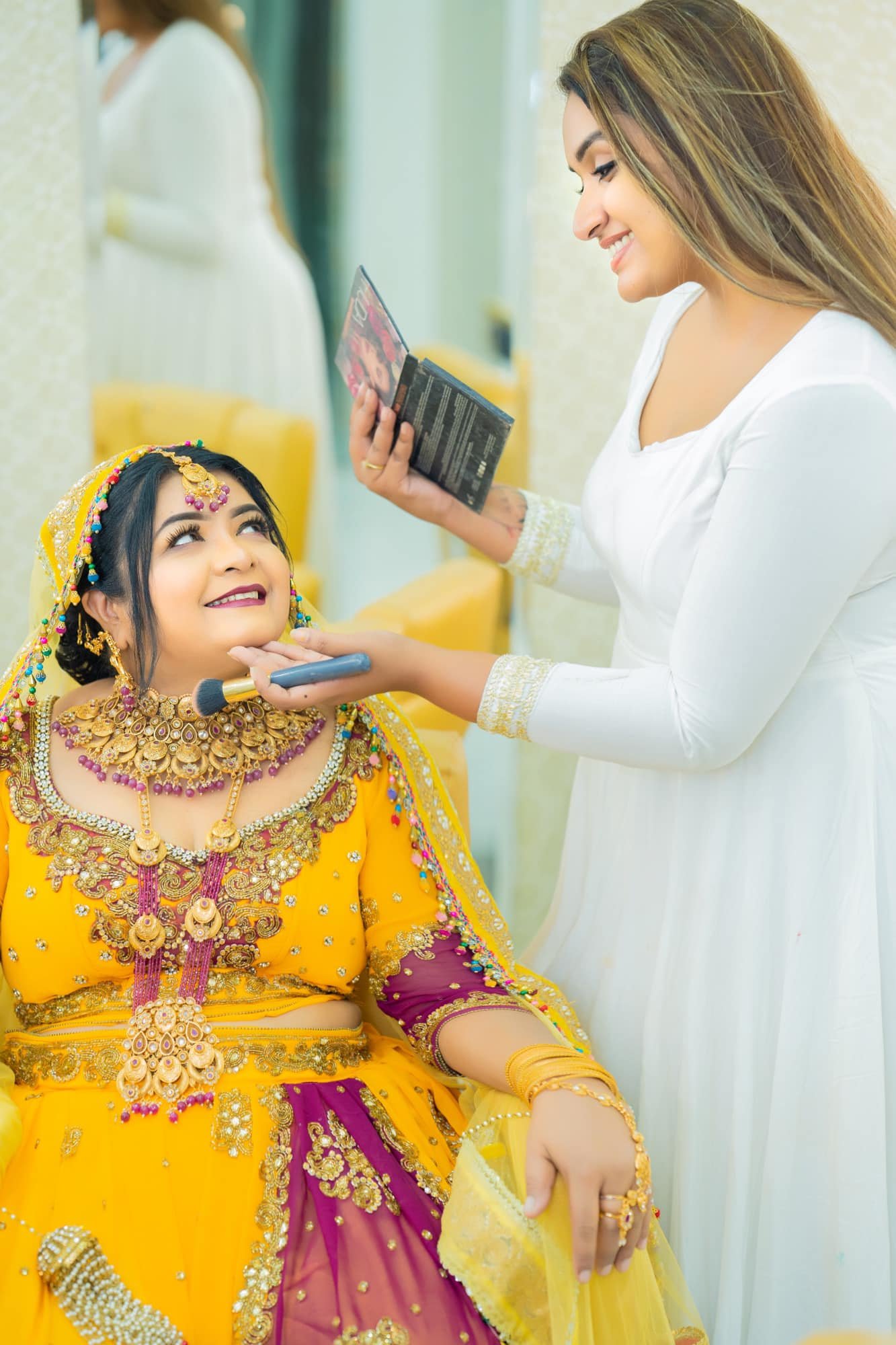 "අද යම් තැනක මම ඉන්නවා නම් ඒ ඔයා නිසයි අම්මේ.." අම්මා කියන්නෙ දුවෙක්ගෙ ...