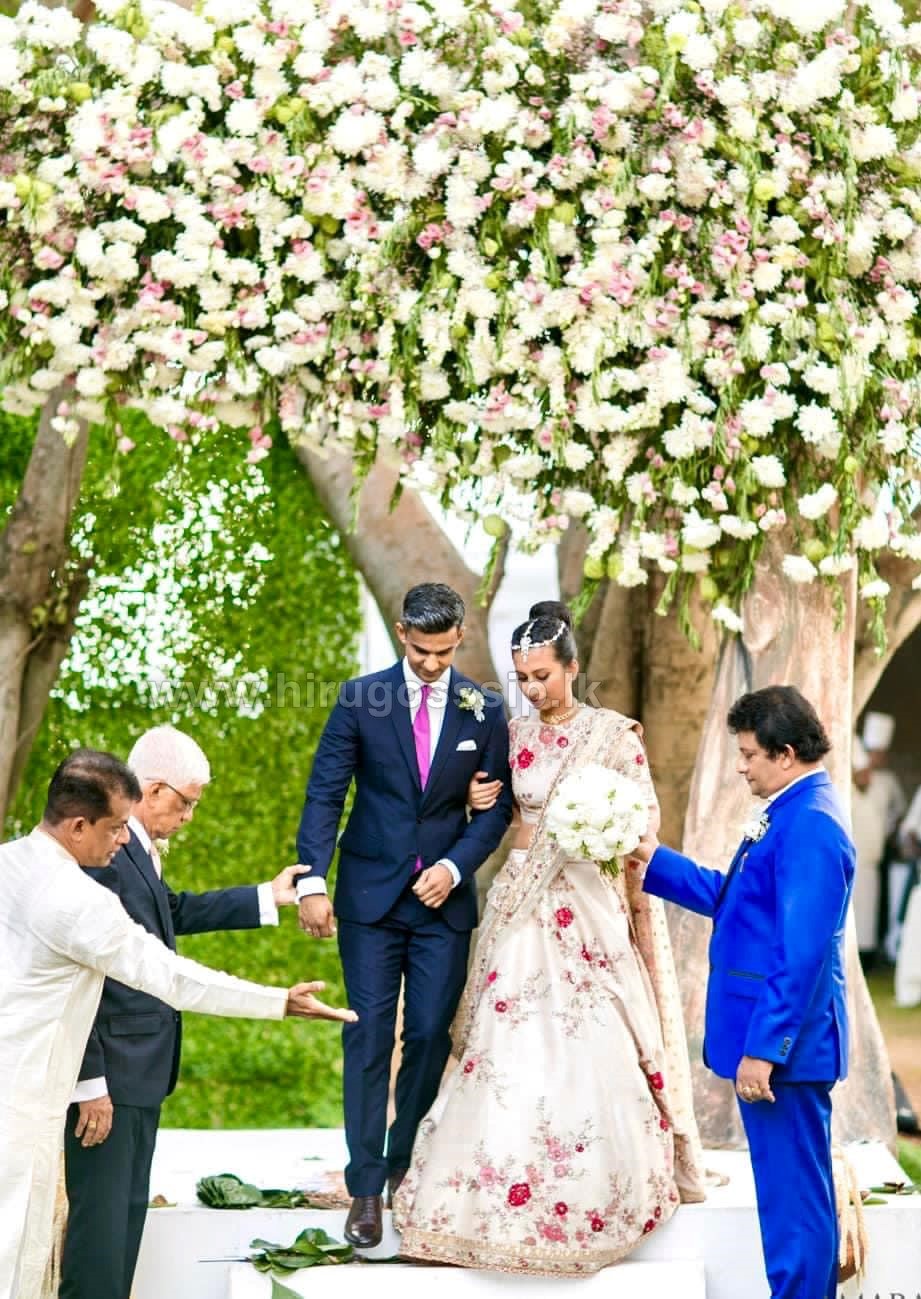 අම්මගේ හීනේ හැබෑවුණා.. මගේ ලස්සන කපල් එක..!” - ජීවන් සහ ශෙරින්ගේ දෝණි ...