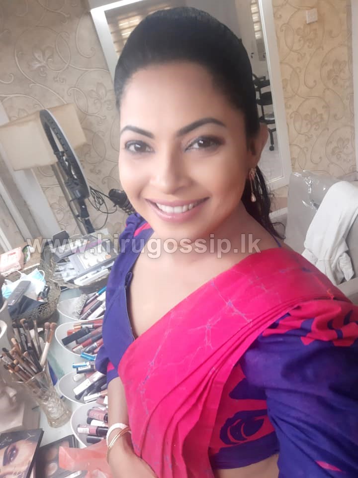 උඹ කවදාවත් සාර්ථක වෙන ගැහැනියක් නම් නෙවෙයි කියලා -- කිව්වා. මම කෑ ගහලා ...