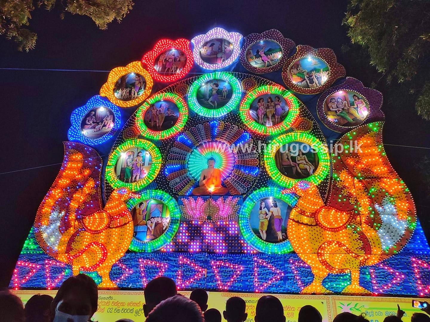 අවුරුදු ගාණකට පස්සෙ...!” - මහා අර්බුද ගොඩක් මැද්දේ, මේ පාර වෙසක් එකට ...