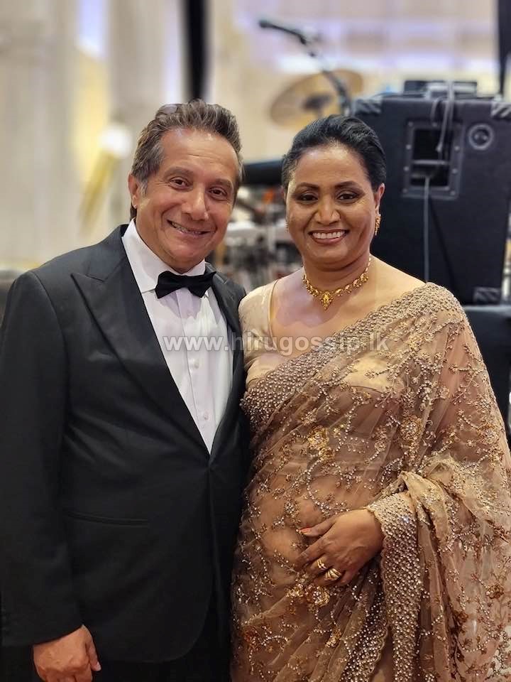 මචං තව අවුරුදු එක හමාරකින් විතර මගෙ පුතාගෙ කසාදෙ ලංකාවෙදි කරනවා ...