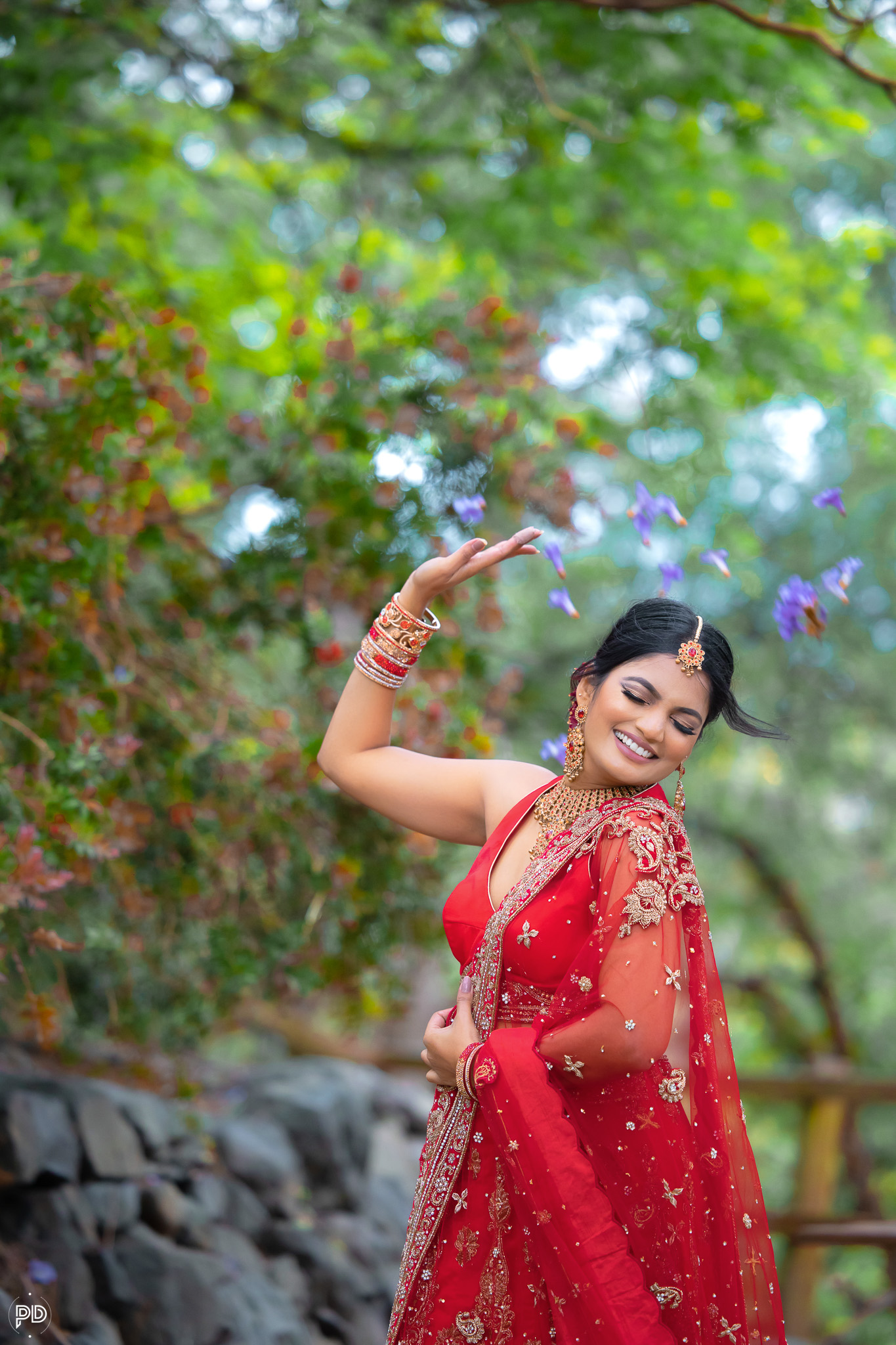 ජනප්‍රිය රංගන ශිල්පිනී අනුරාධා එදිරිසිංහ කැන්ගරු දේශයේදී කරපු ...