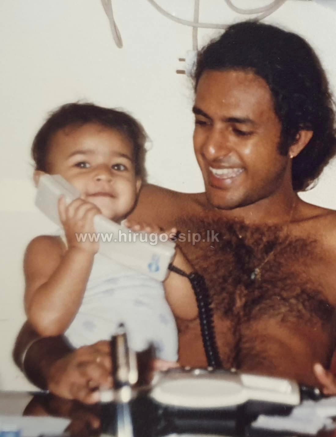 මං ඔයාට ආදරෙයි තාත්තී.. ඔයාව ගොඩක් මතක් වෙනවා..” - කැන්ගරු රටේ ඉඳන් ...
