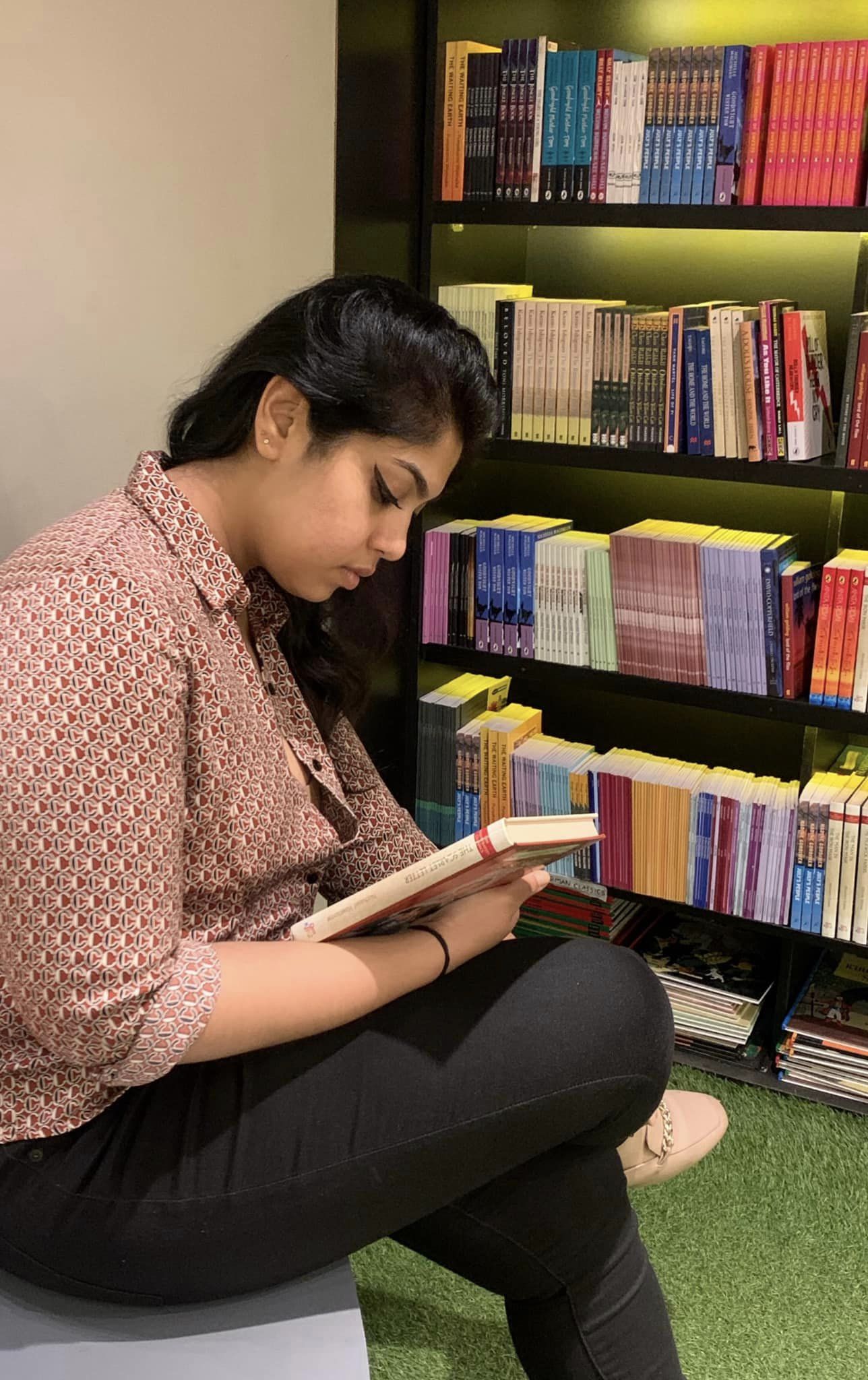 "Summary එකෙන් ටිකයි, ඕපාදූප ටිකයි" රයිනි පොත කියවනවා ද? ඕපදූප කතා ...