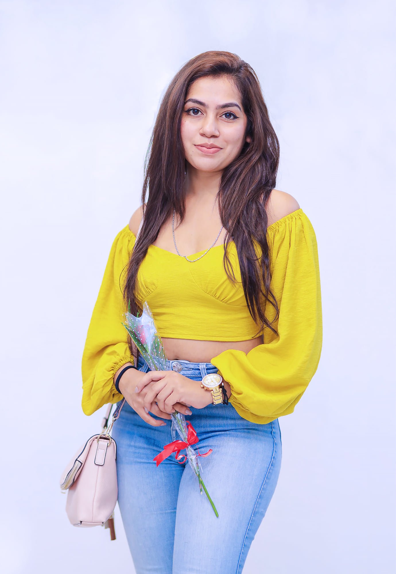 "මුලින්ම කොල්ලෙක් ආදරෙයි කිව්වේ ඉස්කෝලේ 7 වසරෙදි" පළමු ආදරය ගැන කියන ජනප්‍රිය නිළි සචිනි ...