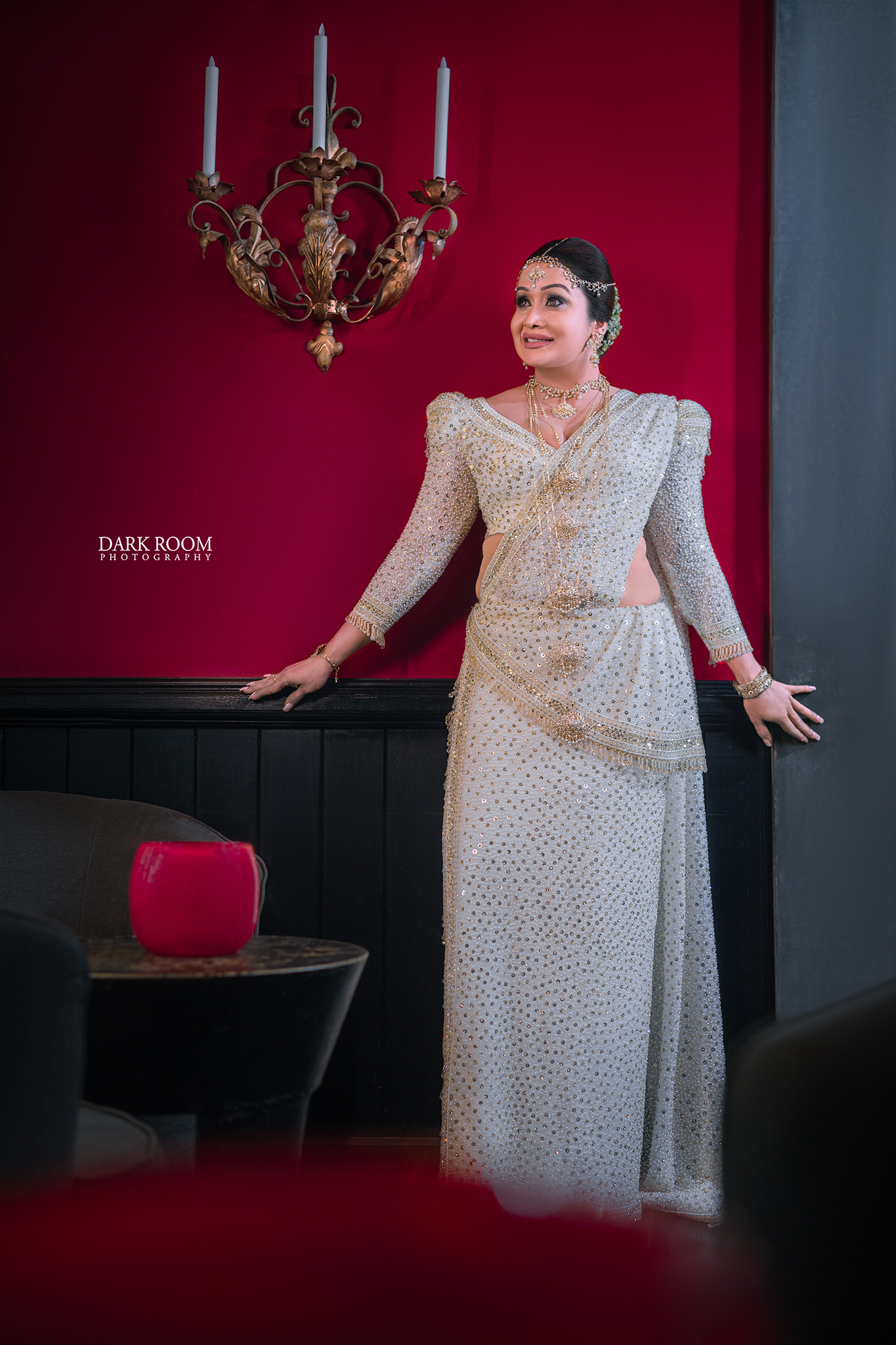 අද එයාටත් මංගල සීනු හැඬවෙනවා... ජනප්‍රිය රංගන ශිල්පිනී අනුෂා දම‍යන්තිගේ ...