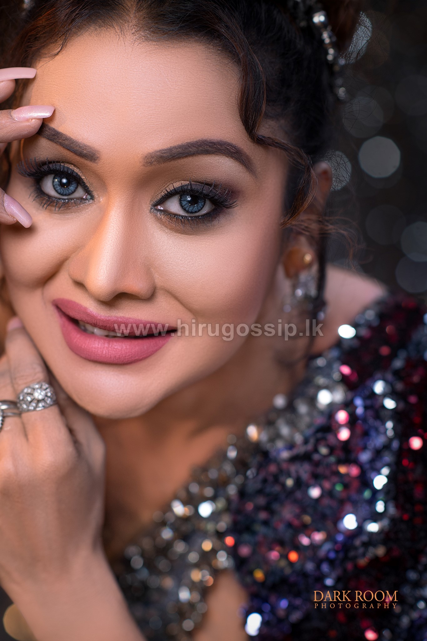 අමිල... ඔයාව මුණ ගැහුණු දවසේ මට මගේ නැතිවුණු කොටස හම්බුණා.. මම ඔයාට ...