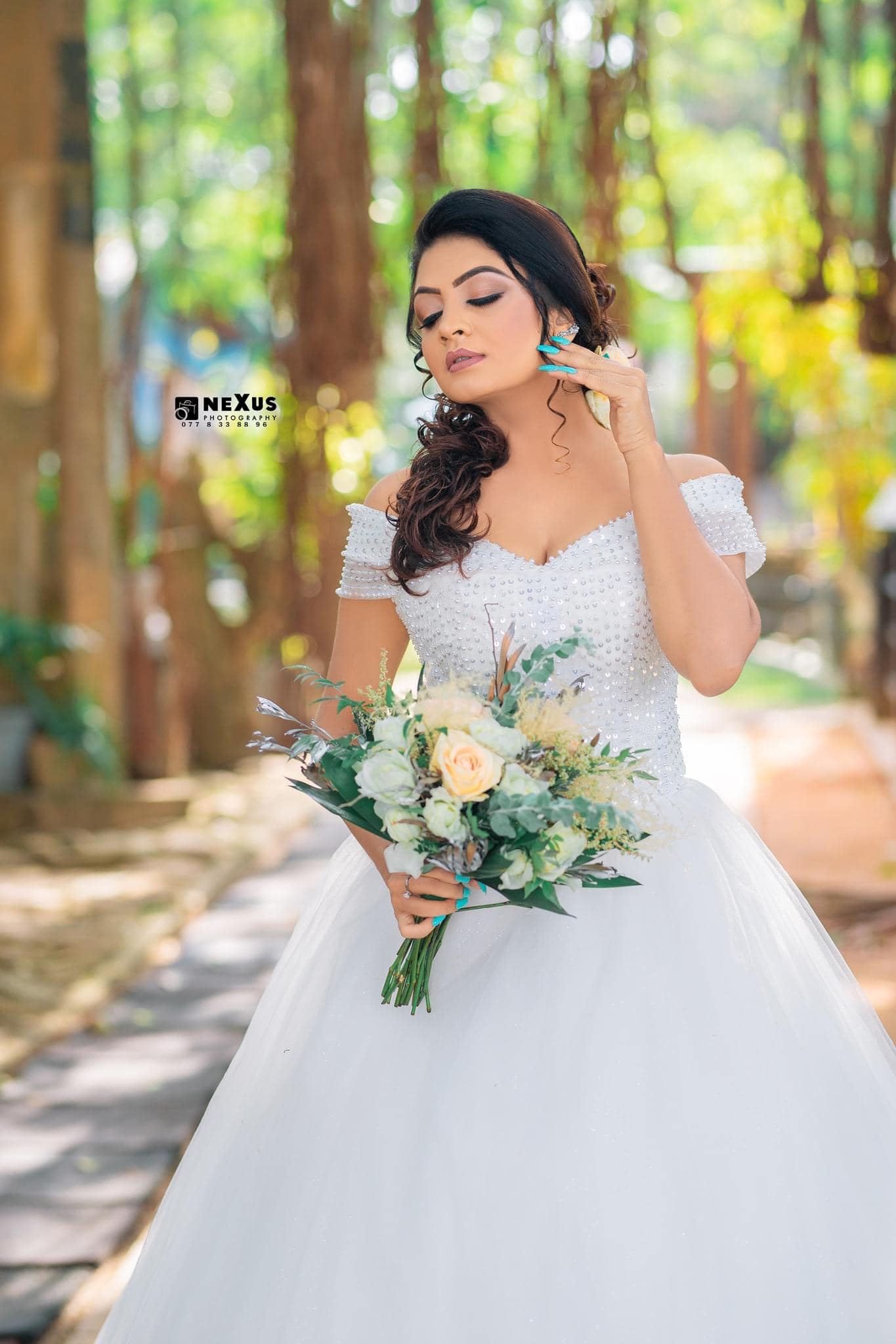 ශා... බෝනික්කියක් වගේ ලස්සන ! ජනප්‍රිය නිළි රුක්ෂානාටත් මංගල සීනු ...